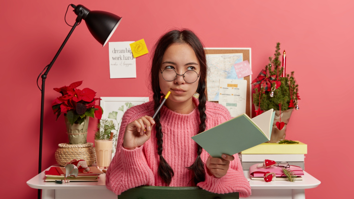 How to Master Feminine Body Language: A Guide for Women - Feminizator