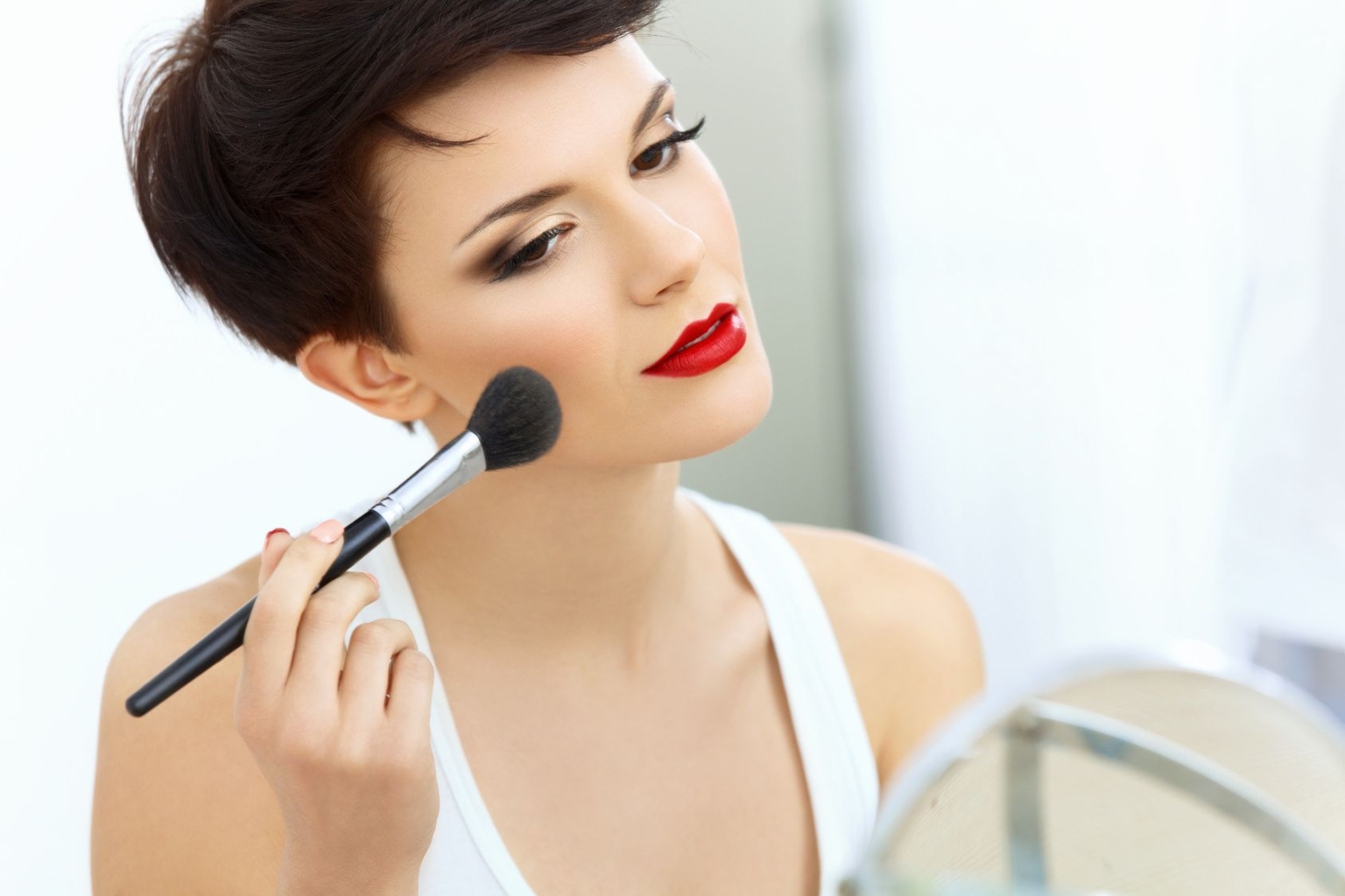 Top 7 Makeup Tips for Trans Women: Beauty and Self-Confidence Complete ...